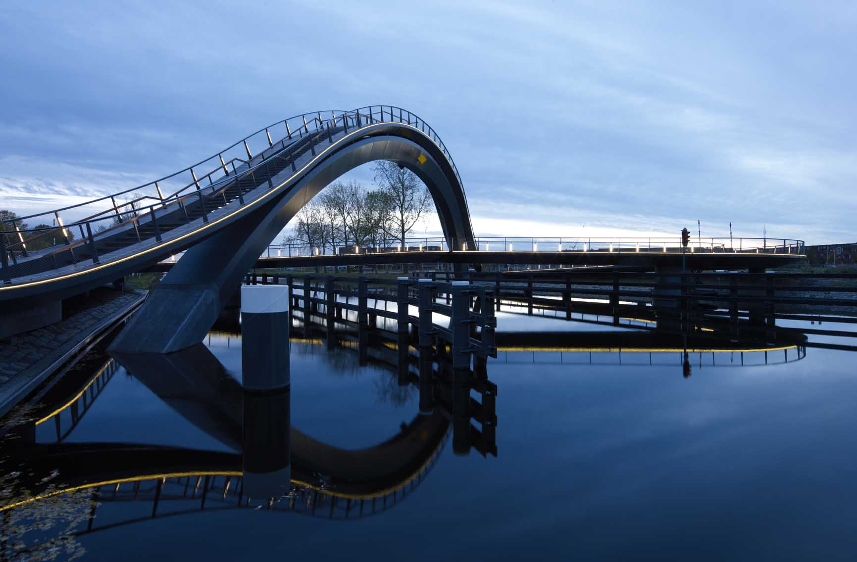 Melkweg Bridge - NEXT architects